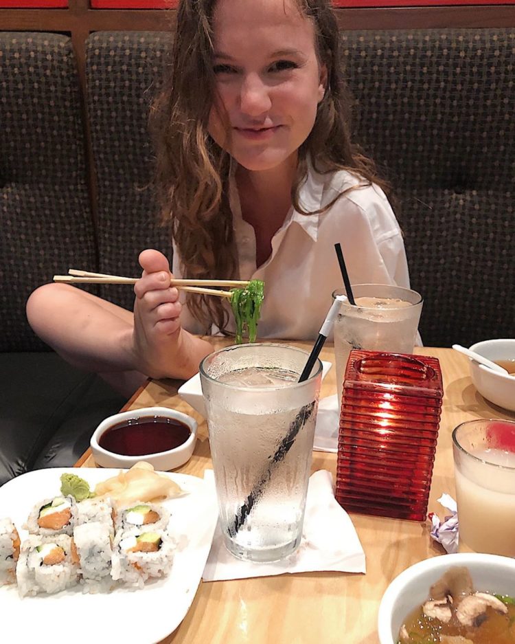 La inspiradora historia de Igna Petry, una joven que nació sin brazos