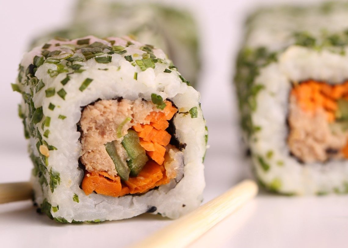 Cómo hacer rollos de sushi en pocos pasos y sin complicaciones