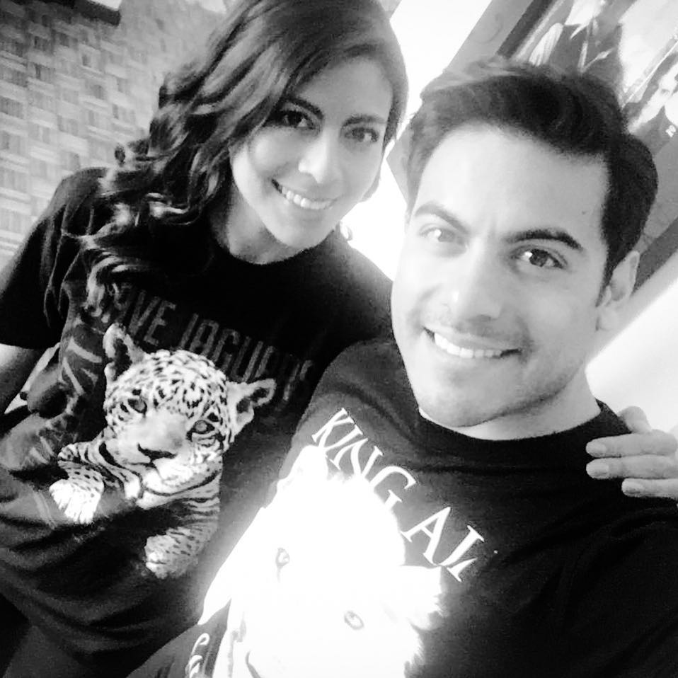 Hermana de Carlos Rivera cautiva en redes por su parecido al cantante