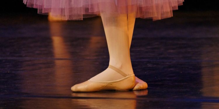 Suzelle Poole, la abuelita que baila ballet a sus 82 años